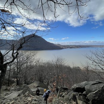 BREAKNECK RIDGE - Updated June 2025 - 684 Photos & 78 Reviews - 3258 ...