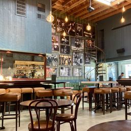 AULD FELLA - Updated October 2025 - 98 Photos & 78 Reviews - 11831 ...