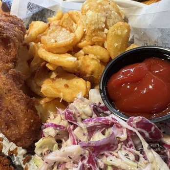 BARNYARD CRAFTHOUSE & EATERY - Updated May 2025 - 381 Photos & 441 ...