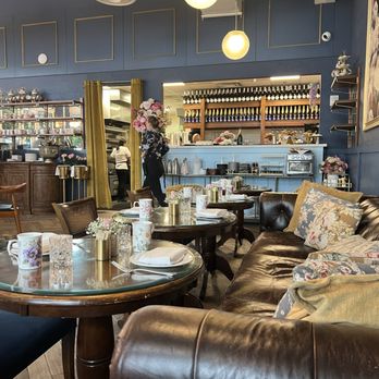 LITTLE HEN - Updated July 2024 - 2609 Photos & 1021 Reviews - 3451 NE ...