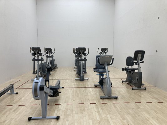 IN-SHAPE FITNESS - Updated December 2025 - 28 Photos & 304 Reviews ...