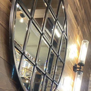 TIN LIZARD BAR AND GRILL - Updated January 2026 - 21 Photos - 2717 ...