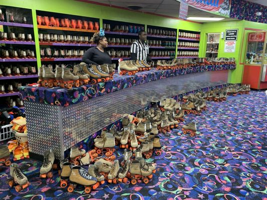 SKATELAND - 29 Photos & 39 Reviews - 3902 N Glen Arm Rd, Indianapolis ...