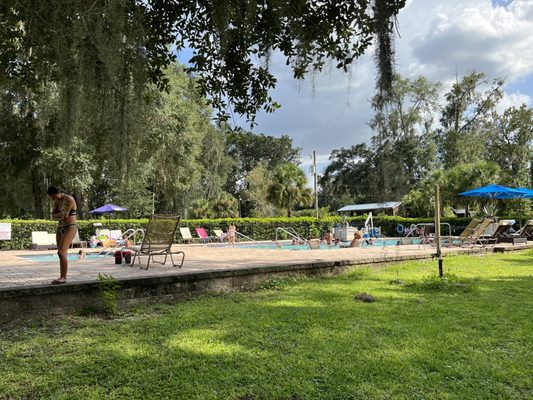 ELLIE RAY’S RV RESORT & LOUNGE - Updated August 2025 - 45 Photos & 50 ...