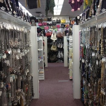 JUN LEE TRADING COMPANY - Updated December 2025 - 28 Photos & 13 ...