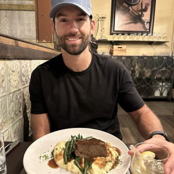 DOOR 222 FOOD & DRINK - Updated April 2025 - 283 Photos & 515 Reviews ...