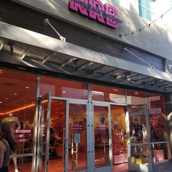 ROLLING RACK BOUTIQUE - Updated December 2025 - 30 Photos & 28 Reviews ...