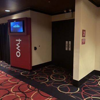 AMC CHICAGO RIDGE 6 - Updated September 2025 - 77 Photos & 106 Reviews ...