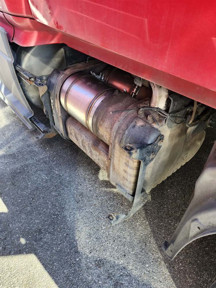 VELOCITY TRUCK CENTERS - FONTANA - Updated December 2024 - 22 Photos ...