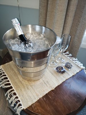 THE SPRING POINT INN AT SMCC - Updated October 2025 - 11 Photos - 2 ...