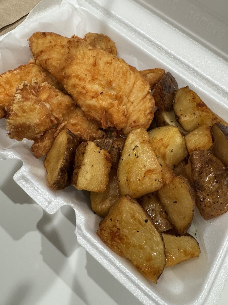 CHICKEN DELITE - Updated October 2025 - 45 Reviews - 44805 Hayes Rd ...