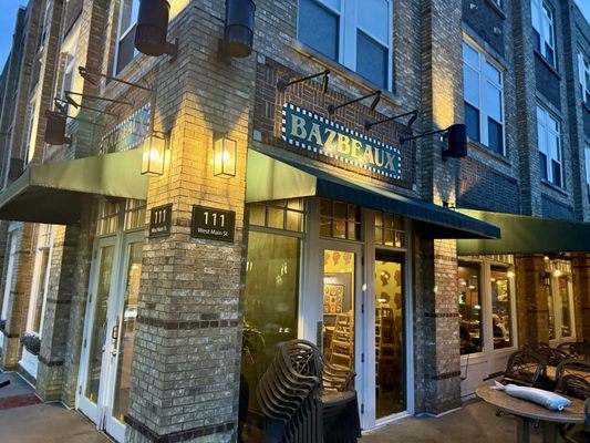 BAZBEAUX PIZZA - Updated December 2025 - 247 Photos & 303 Reviews - 111 ...