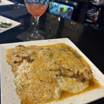 PARALLEL LOUNGE - Updated October 2025 - 21 Photos - 5180 Wilson Mills ...