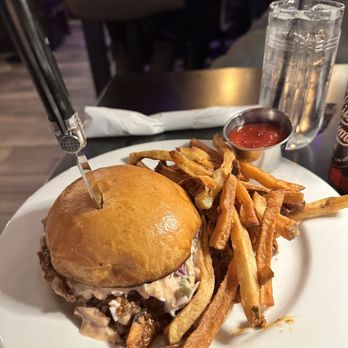 302 THE LOCAL - Updated June 2025 - 104 Photos & 28 Reviews - 19819 ...