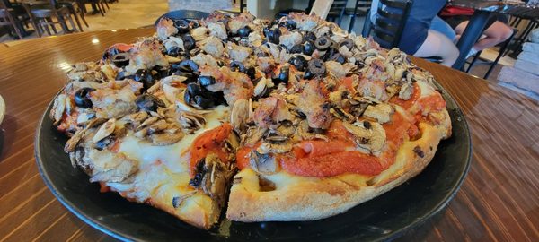 LEGENDS PIZZA - Updated May 2025 - 210 Photos & 408 Reviews - 5965 ...