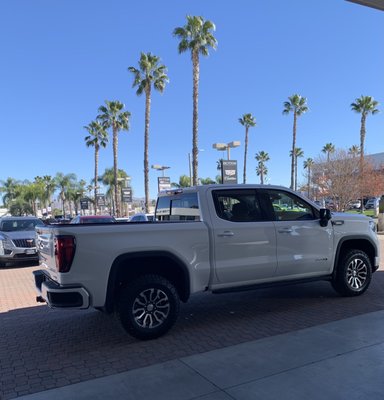 DUTTON MOTOR COMPANY - Updated January 2026 - 92 Photos & 453 Reviews ...