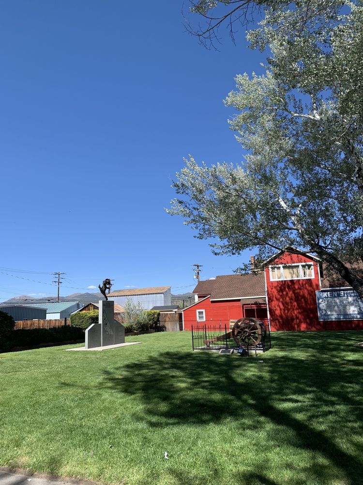 MONO COUNTY COURTHOUSE - Updated July 2024 - 14 Photos - 278 Main St ...