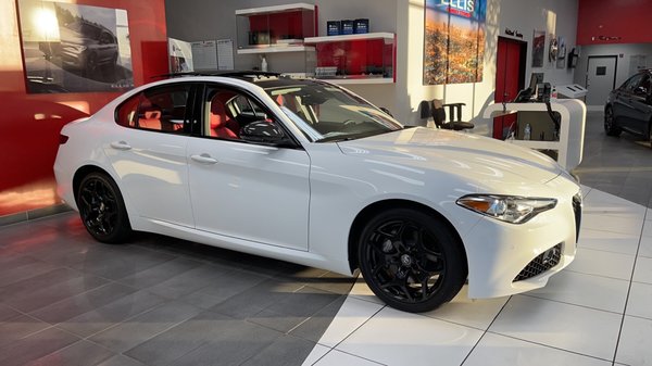 ALFA ROMEO OF GLENDALE - Updated October 2025 - 78 Photos & 340 Reviews ...