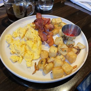 SQUARE 1682 - Updated April 2025 - 447 Photos & 448 Reviews - 121 S ...