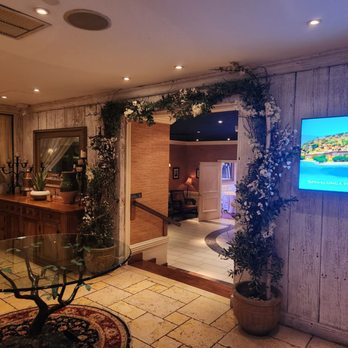 ESTIA - Updated April 2025 - 1317 Photos & 931 Reviews - 1405 Locust St ...