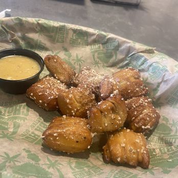 CHEBA HUT TOASTED SUBS - 168 Photos & 113 Reviews - 470 N Stephanie St ...