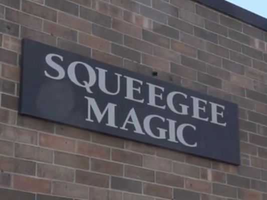 SQUEEGEE MAGIC - Updated October 2025 - 17 Photos & 26 Reviews - 8625 ...