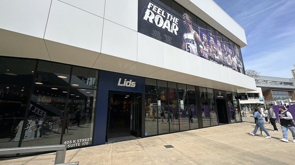LIDS - KINGS LOCKER ROOM - Updated August 2025 - 405 K St, Sacramento ...