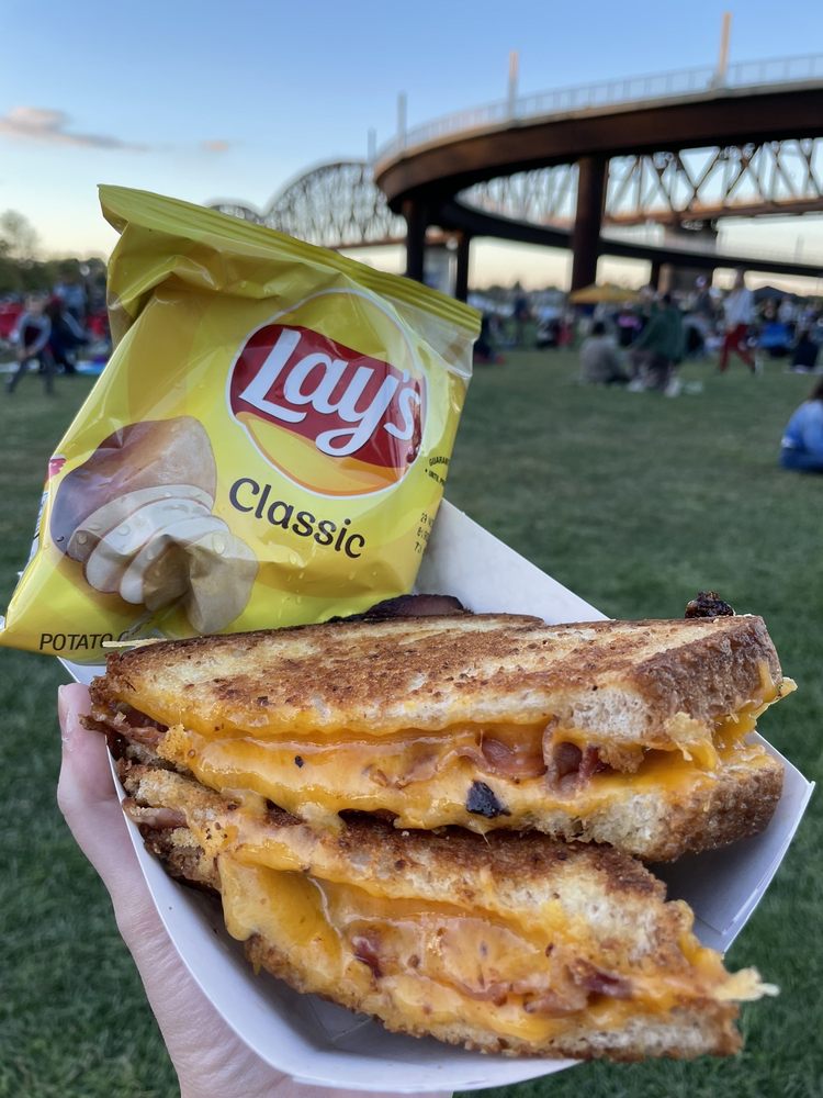 LIL CHEEZERS GOURMET GRILLED CHEESEMOBILE - Updated December 2025 - 28 ...