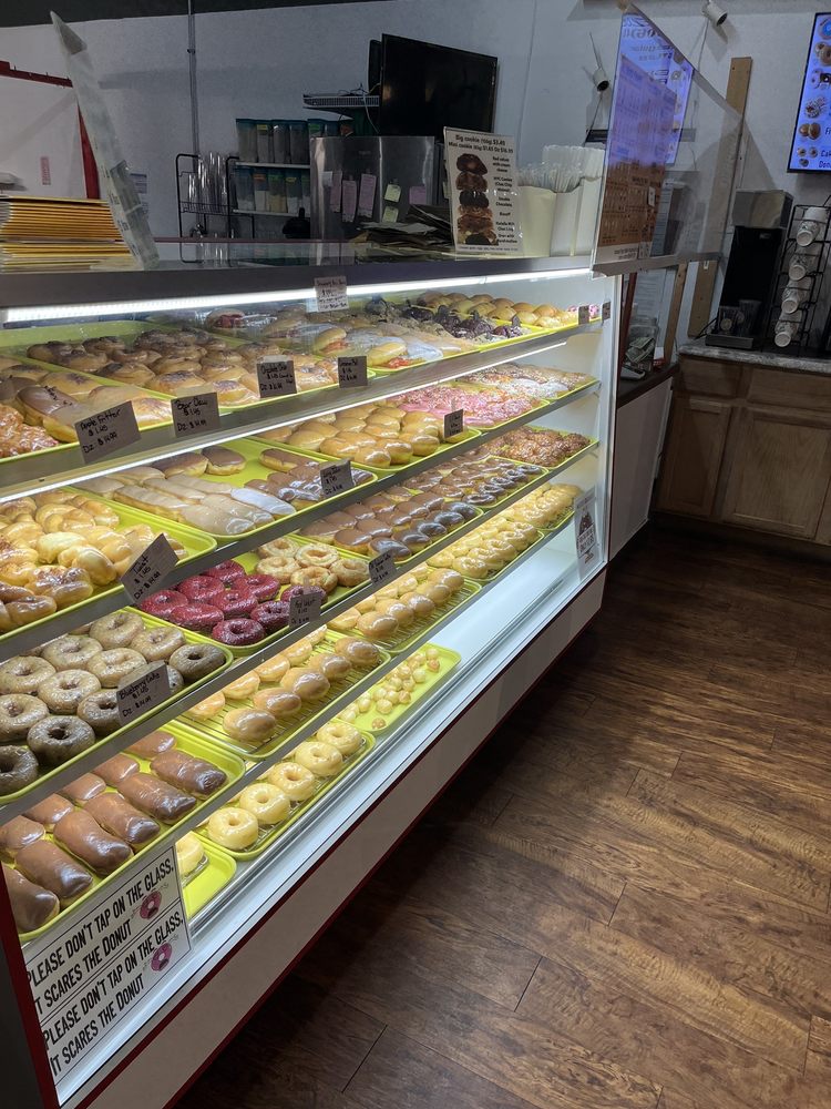 MASTER DOUGHNUT - Updated December 2025 - 82 Photos & 17 Reviews - 4450 ...