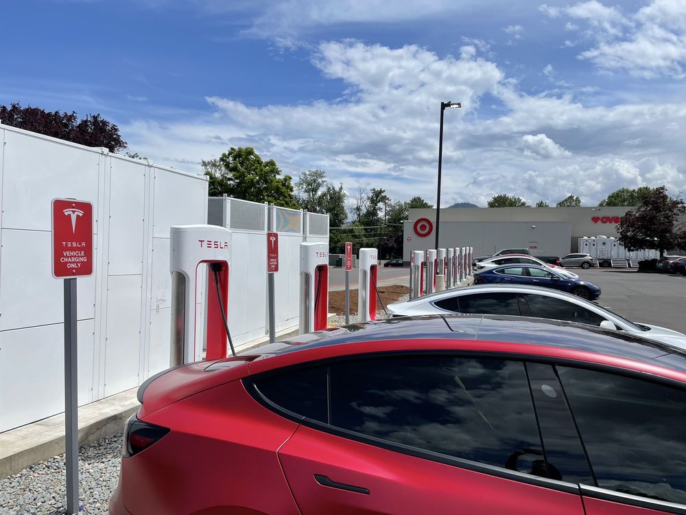 TESLA SUPERCHARGER - MEDFORD - EV Charging Stations - 2000 Crater Lake ...