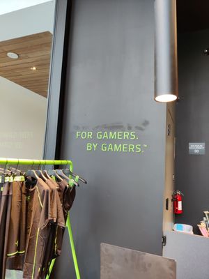 RAZERSTORE - LOS ANGELES - Updated November 2025 - 43 Photos & 13 ...