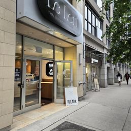 LE LERT - Updated December 2025 - 172 Photos & 24 Reviews - 27 Carlton ...