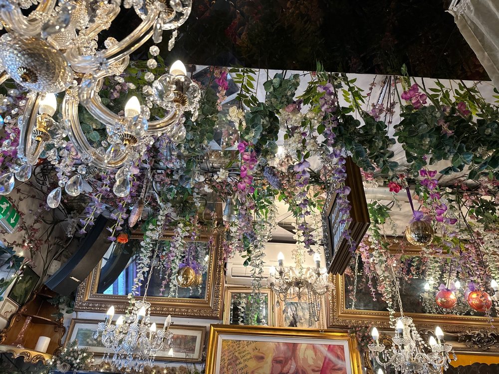 AM:PM - Updated April 2025 - 94 Photos & 26 Reviews - 32-42 Upper ...