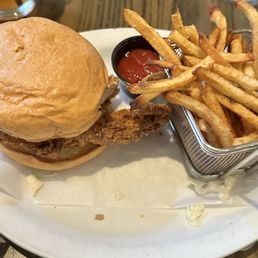 SALTINE - Updated October 2025 - 840 Photos & 552 Reviews - 622 Duling ...