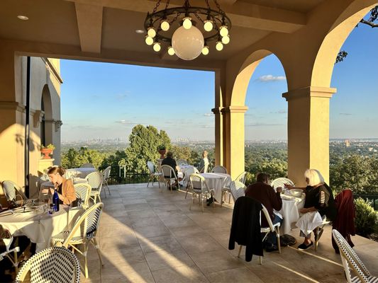 THE HIGHLAWN - Updated January 2026 - 568 Photos & 428 Reviews - 1 ...