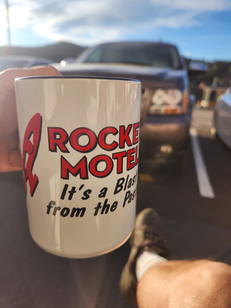 ROCKET MOTEL - Updated May 2026 - 38 Photos & 72 Reviews - 211 Mount ...