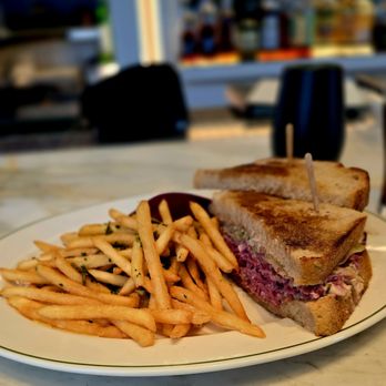 THE HOLBROOK HOUSE - Updated September 2024 - 358 Photos & 155 Reviews ...