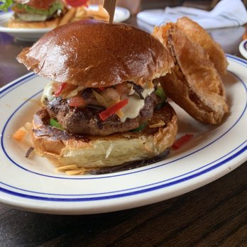 ARTISANAL BURGER COMPANY - Updated 2024 - 841 Photos & 719 Reviews ...