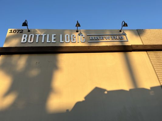 BURNING BUNS - Updated August 2025 - 284 Photos & 397 Reviews - Orange ...