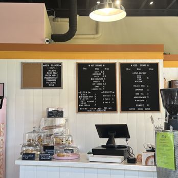 MAPLE BAR - Updated October 2025 - 71 Photos & 47 Reviews - 4252 ...