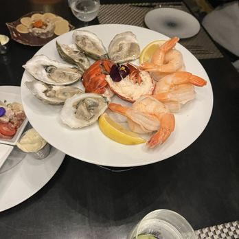 401 PRIME - Updated August 2025 - 152 Photos & 77 Reviews - 401 N ...