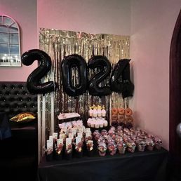 TABLE 59 - Updated December 2025 - 160 Photos & 182 Reviews - 3360 N ...