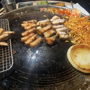 PIGYA - Updated August 2024 - 913 Photos & 433 Reviews - 3400 W 8th St ...