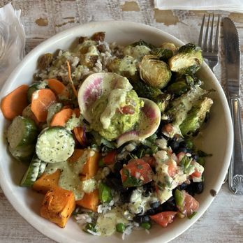 LOCAL TABLE - Updated December 2024 - 693 Photos & 778 Reviews - 10535 ...