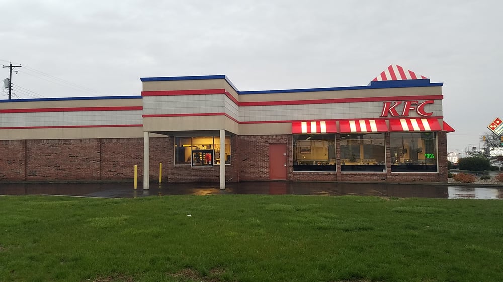 KFC - Updated December 2025 - 20 Reviews - 350 E Broadway, Shelbyville ...