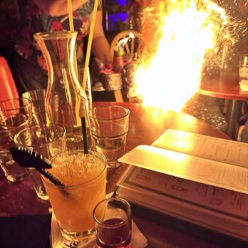 HALE PELE - Updated July 2024 - 1196 Photos & 752 Reviews - 2733 NE ...