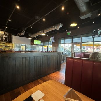 UPPER CRUST WOOD FIRED PIZZA - Updated December 2025 - 237 Photos & 231 ...