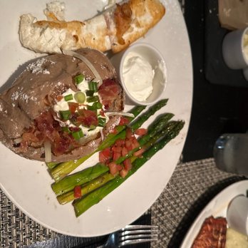 J GILBERT’S - Updated October 2024 - 1429 Photos & 1100 Reviews - 6930 ...