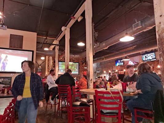 SKINNY JS - Updated October 2024 - 174 Photos & 184 Reviews - 205 S Main St, Jonesboro, Arkansas ...