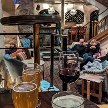 LAMBERTVILLE STATION WINE CELLAR - Updated September 2025 - 85 Photos ...